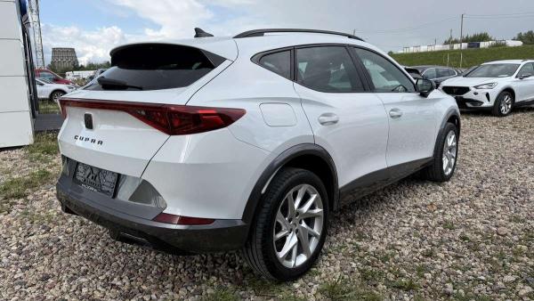 White Cupra Formentor 2023 in Vilnius, with an engine capacity of 1.50 L and mileage of 107 thousand km for 18634 €, photo 7 on AUTOMOTO.COM.LV