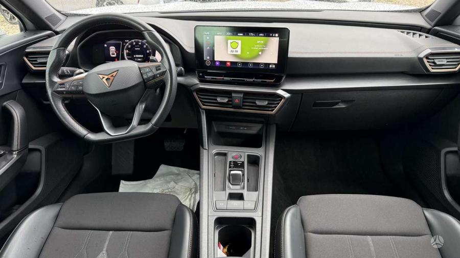 White Cupra Formentor 2023 in Vilnius, with an engine capacity of 1.50 L and mileage of 107 thousand km for 18634 €, photo 10 on AUTOMOTO.COM.LV
