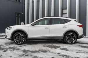Balts Cupra Formentor 2024 Viļņa, ar dzinēja tilpumu 1.50 L un nobraukumu 22 tūkst. km par 26500 €, foto 2 vietnē AUTOMOTO.COM.LV