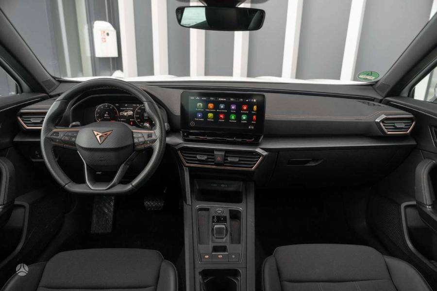 Balts Cupra Formentor 2024 Viļņa, ar dzinēja tilpumu 1.50 L un nobraukumu 22 tūkst. km par 26500 €, foto 15 vietnē AUTOMOTO.COM.LV
