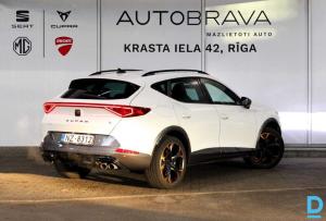 White Cupra Formentor 2024 in Riga, with an engine capacity of 2.00 L and mileage of 45 thousand km for 33490 €, photo 2 on AUTOMOTO.COM.LV