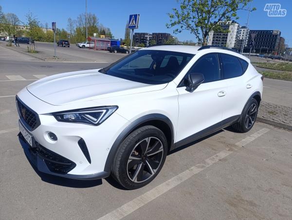 Белый Cupra Formentor 2024 в Вильнюс, объемом двигателя 1.50 л и пробегом 24 тыс. км за 28000 €, фото 1 на AUTOMOTO.COM.LV