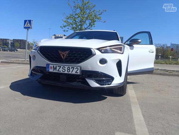 Белый Cupra Formentor 2024 в Вильнюс, объемом двигателя 1.50 л и пробегом 24 тыс. км за 28000 €, фото 3 на AUTOMOTO.COM.LV
