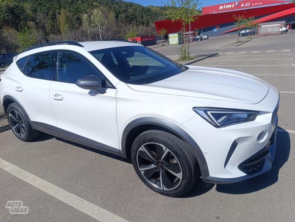 Белый Cupra Formentor 2024 в Вильнюс, объемом двигателя 1.50 л и пробегом 24 тыс. км за 28000 €, фото 6 на AUTOMOTO.COM.LV