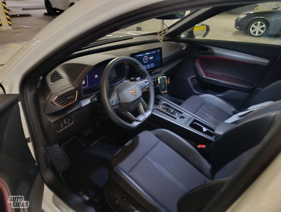 White Cupra Formentor 2024 in Vilnius, with an engine capacity of 1.50 L and mileage of 24 thousand km for 28000 €, photo 11 on AUTOMOTO.COM.LV