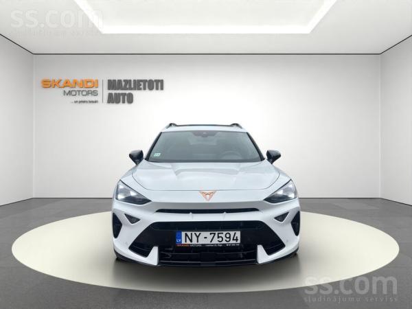 Белый Cupra Formentor 2024 в Рига, объемом двигателя 2.00 л и пробегом 12 тыс. км за 33990 €, фото 2 на AUTOMOTO.COM.LV