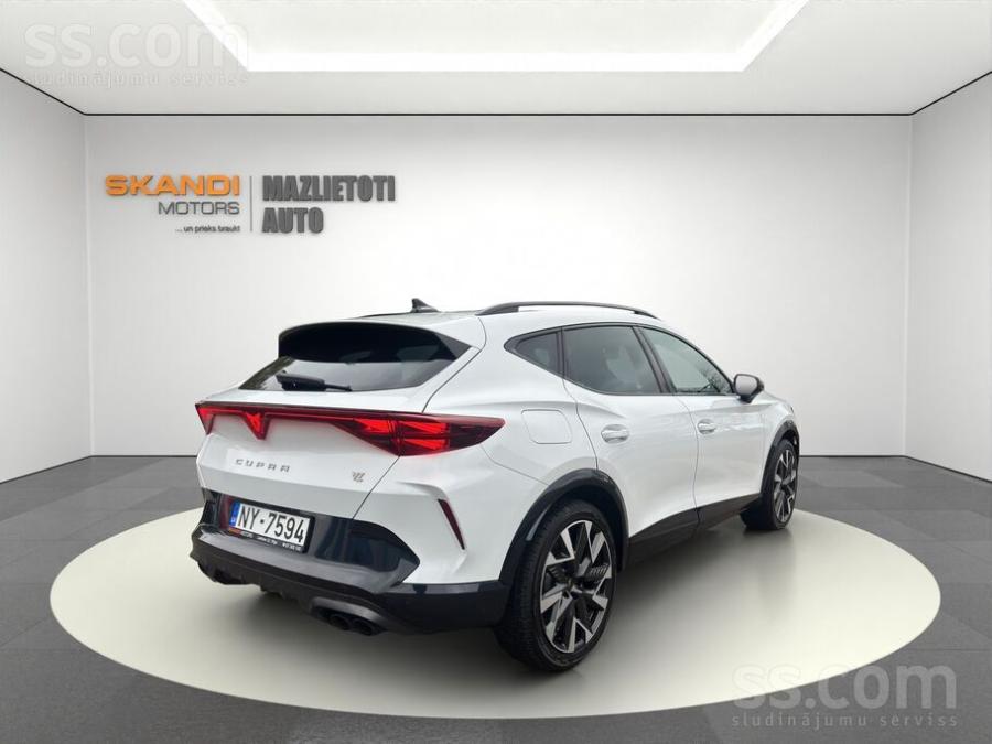 Balts Cupra Formentor 2024 Rīga, ar dzinēja tilpumu 2.00 L un nobraukumu 12 tūkst. km par 33990 €, foto 7 vietnē AUTOMOTO.COM.LV