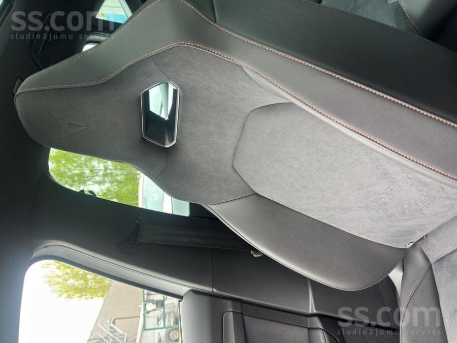 Balts Cupra Formentor 2024 Rīga, ar dzinēja tilpumu 2.00 L un nobraukumu 12 tūkst. km par 33990 €, foto 17 vietnē AUTOMOTO.COM.LV