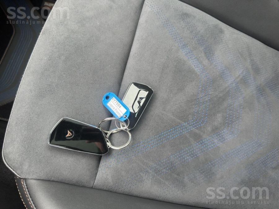 Balts Cupra Formentor 2024 Rīga, ar dzinēja tilpumu 2.00 L un nobraukumu 12 tūkst. km par 33990 €, foto 21 vietnē AUTOMOTO.COM.LV