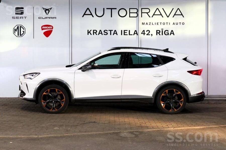 Balts Cupra Formentor 2024 Rīga, ar dzinēja tilpumu 2.00 L un nobraukumu 45 tūkst. km par 31490 €, foto 5 vietnē AUTOMOTO.COM.LV