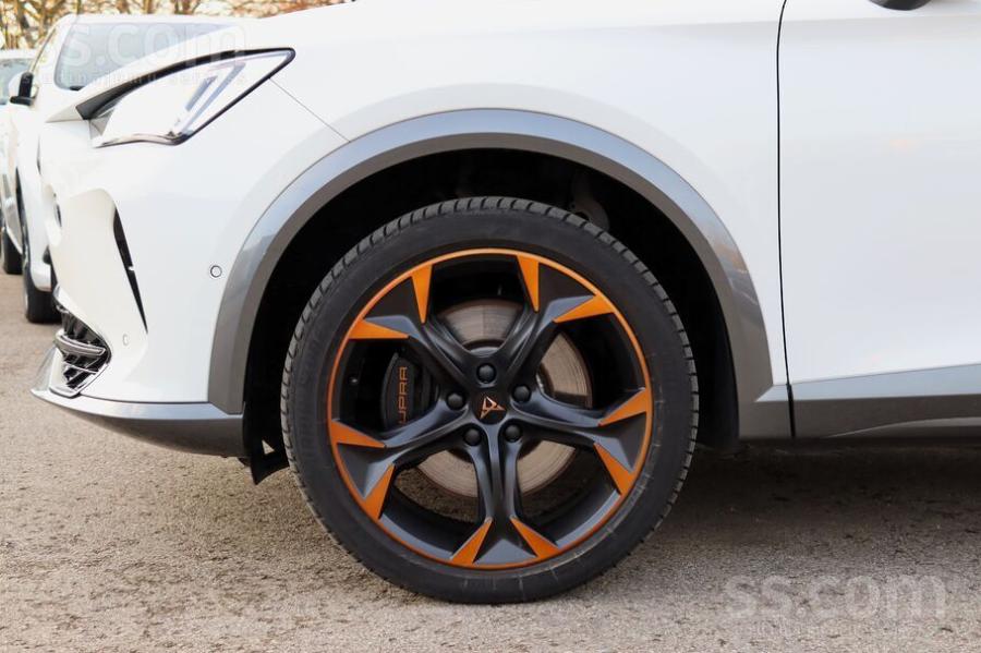 Balts Cupra Formentor 2024 Rīga, ar dzinēja tilpumu 2.00 L un nobraukumu 45 tūkst. km par 31490 €, foto 36 vietnē AUTOMOTO.COM.LV