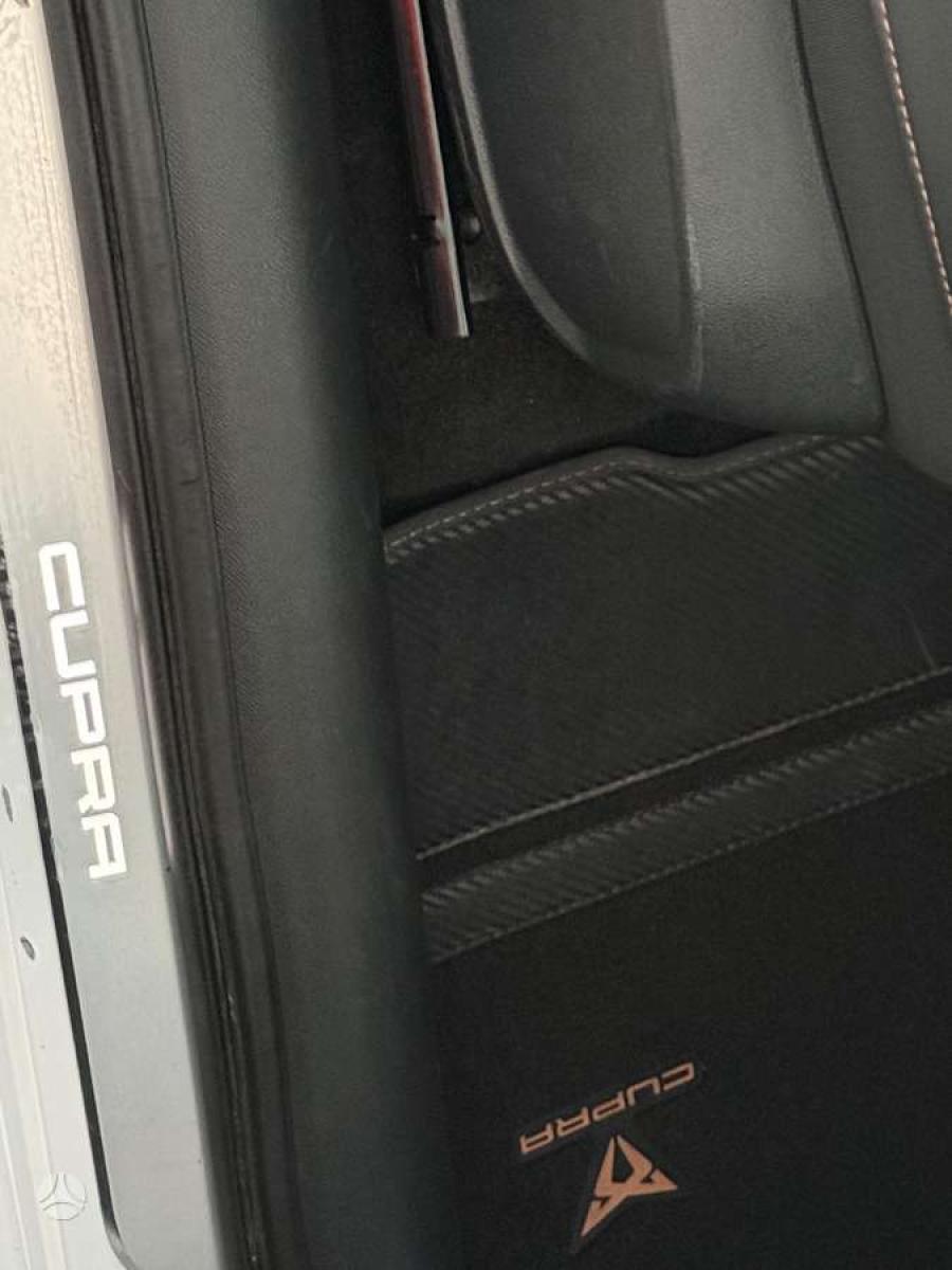 White Cupra Formentor 2024 in Kaunas, with an engine capacity of 1.40 L and mileage of 52 thousand km for 21300 €, photo 31 on AUTOMOTO.COM.LV