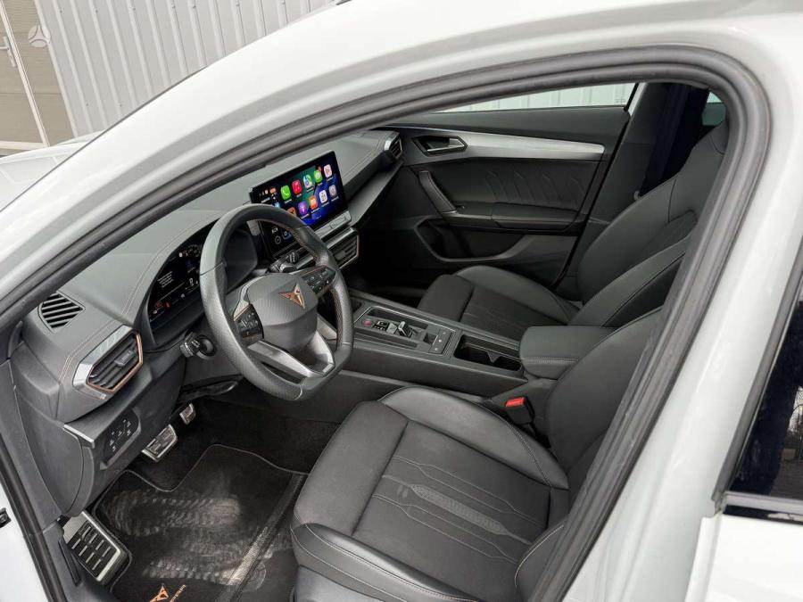 White Cupra Formentor 2024 in Kaunas, with an engine capacity of 1.40 L and mileage of 52 thousand km for 21300 €, photo 45 on AUTOMOTO.COM.LV