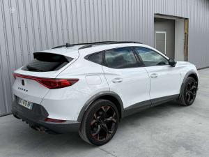 White Cupra Formentor 2024 in Kaunas, with an engine capacity of 1.40 L and mileage of 52 thousand km for 21300 €, photo 4 on AUTOMOTO.COM.LV