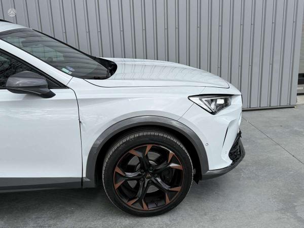 Белый Cupra Formentor 2024 в Каунас, объемом двигателя 1.40 л и пробегом 52 тыс. км за 21300 €, фото 4 на AUTOMOTO.COM.LV