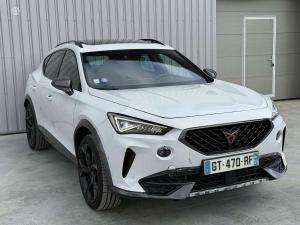 White Cupra Formentor 2024 in Kaunas, with an engine capacity of 1.40 L and mileage of 52 thousand km for 21300 €, photo 6 on AUTOMOTO.COM.LV