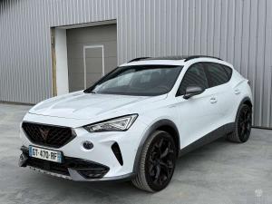 White Cupra Formentor 2024 in Kaunas, with an engine capacity of 1.40 L and mileage of 52 thousand km for 21300 €, photo 8 on AUTOMOTO.COM.LV