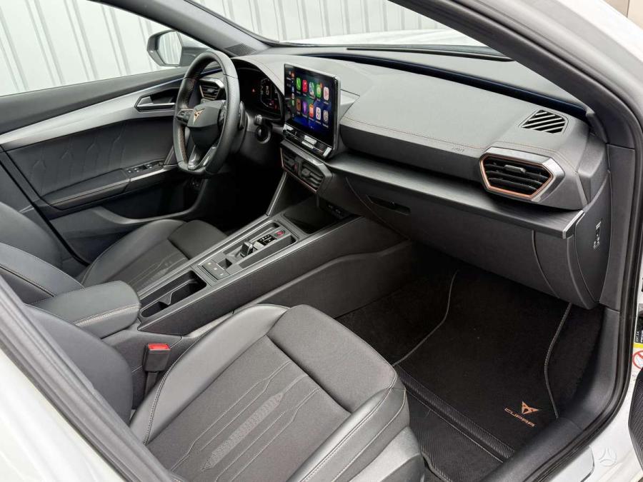White Cupra Formentor 2024 in Kaunas, with an engine capacity of 1.40 L and mileage of 52 thousand km for 21300 €, photo 14 on AUTOMOTO.COM.LV