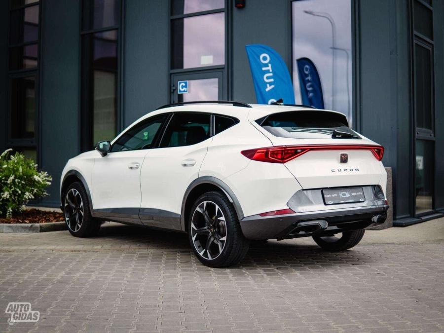Balts Cupra Formentor 2024 Kauņa, ar dzinēja tilpumu 1.50 L un nobraukumu 23 tūkst. km par 24450 €, foto 8 vietnē AUTOMOTO.COM.LV