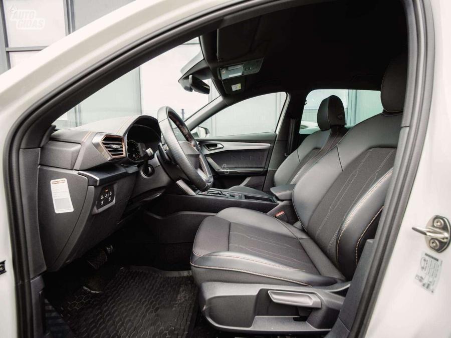 Balts Cupra Formentor 2024 Kauņa, ar dzinēja tilpumu 1.50 L un nobraukumu 23 tūkst. km par 24450 €, foto 23 vietnē AUTOMOTO.COM.LV
