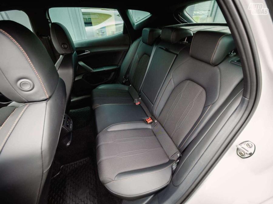 Balts Cupra Formentor 2024 Kauņa, ar dzinēja tilpumu 1.50 L un nobraukumu 23 tūkst. km par 24450 €, foto 32 vietnē AUTOMOTO.COM.LV