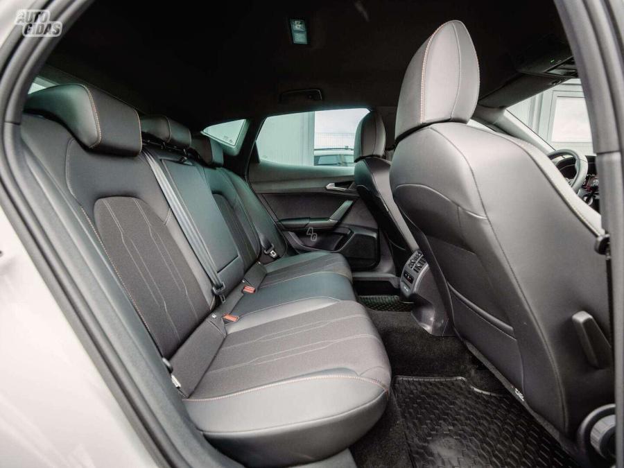 Balts Cupra Formentor 2024 Kauņa, ar dzinēja tilpumu 1.50 L un nobraukumu 23 tūkst. km par 24450 €, foto 34 vietnē AUTOMOTO.COM.LV