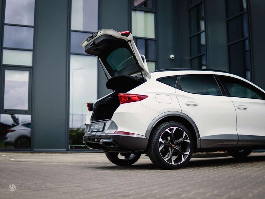 Белый Cupra Formentor 2024 в Каунас, объемом двигателя 1.50 л и пробегом 23 тыс. км за 24450 €, фото 14 на AUTOMOTO.COM.LV