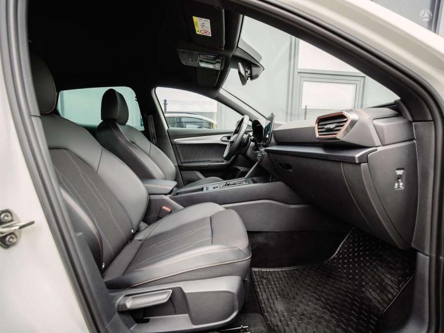 Белый Cupra Formentor 2024 в Каунас, объемом двигателя 1.50 л и пробегом 23 тыс. км за 24450 €, фото 35 на AUTOMOTO.COM.LV