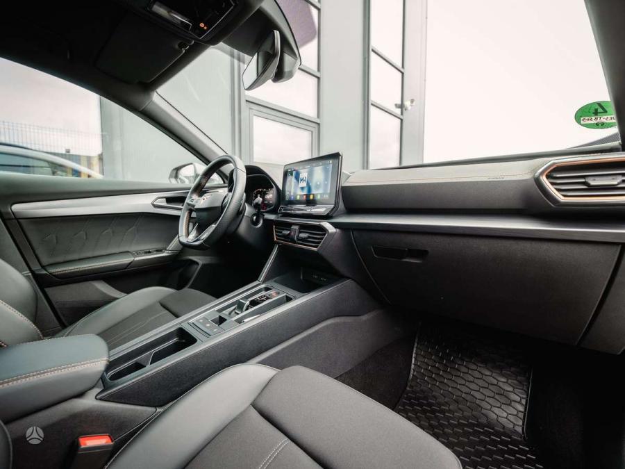 Белый Cupra Formentor 2024 в Каунас, объемом двигателя 1.50 л и пробегом 23 тыс. км за 24450 €, фото 37 на AUTOMOTO.COM.LV