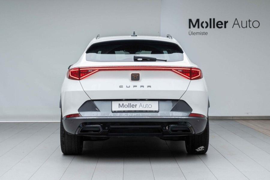 White Cupra Formentor 2024 in Peetri, with an engine capacity of 2.00 L and mileage of 154 thousand km for 24950 €, photo 7 on AUTOMOTO.COM.LV