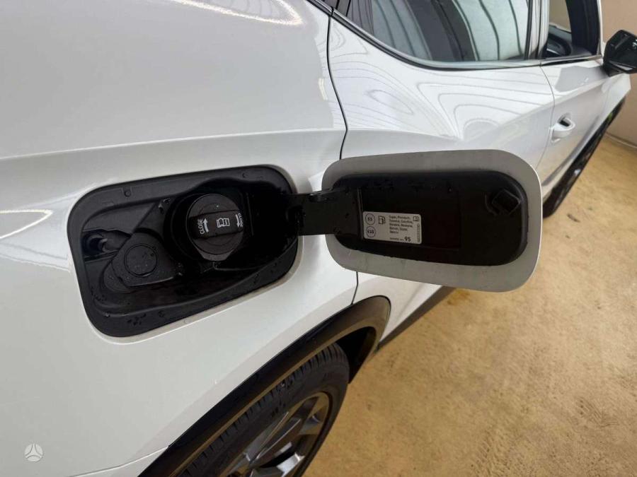 Balts Cupra Formentor 2025 Viļņa, ar dzinēja tilpumu 1.50 L un nobraukumu 20 tūkst. km par 36950 €, foto 14 vietnē AUTOMOTO.COM.LV