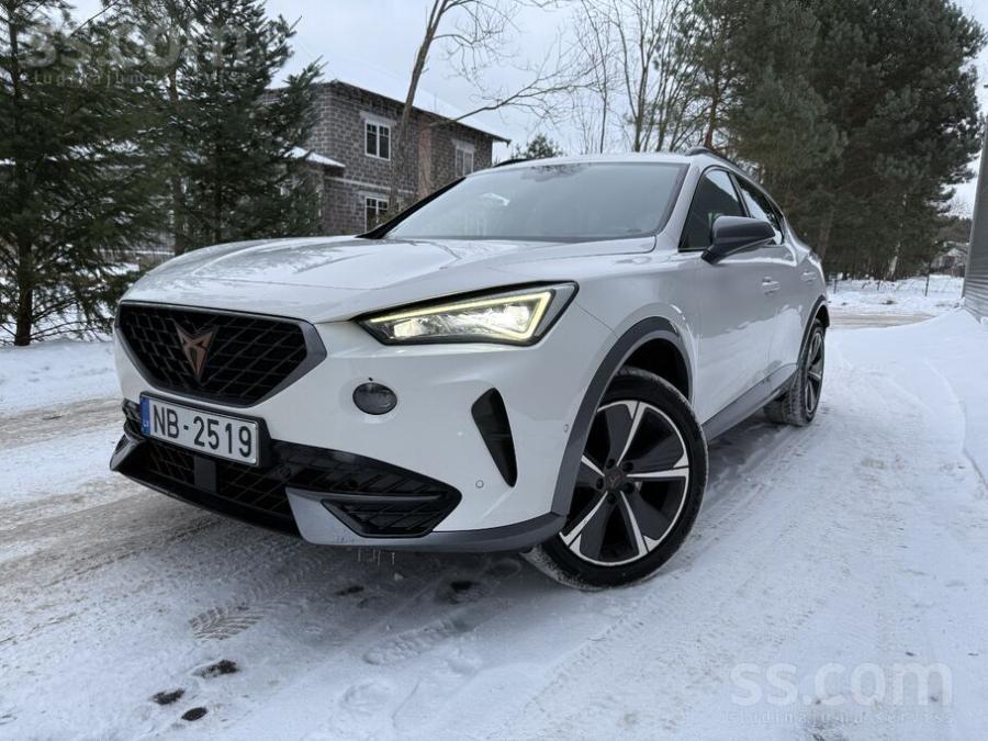 White Cupra Formentor 2021 in Riga, with an engine capacity of 1.50 L and mileage of 173 thousand km for 20350 €, photo 1 on AUTOMOTO.COM.LV