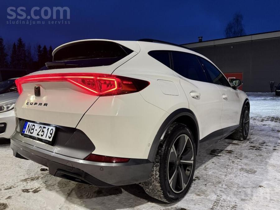 White Cupra Formentor 2021 in Riga, with an engine capacity of 1.50 L and mileage of 173 thousand km for 20350 €, photo 2 on AUTOMOTO.COM.LV