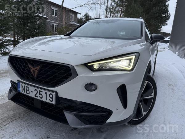 Белый Cupra Formentor 2021 в Рига, объемом двигателя 1.50 л и пробегом 173 тыс. км за 20350 €, фото 9 на AUTOMOTO.COM.LV