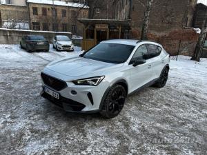 Белый Cupra Formentor 2022 в Рига, объемом двигателя 2.00 л и пробегом 81 тыс. км за 27000 €, фото 3 на AUTOMOTO.COM.LV