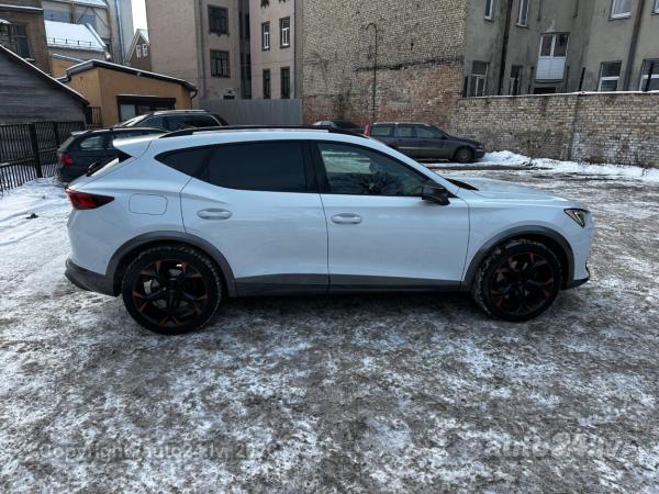 Balts Cupra Formentor 2022 Rīga, ar dzinēja tilpumu 2.00 L un nobraukumu 81 tūkst. km par 27000 €, foto 9 vietnē AUTOMOTO.COM.LV