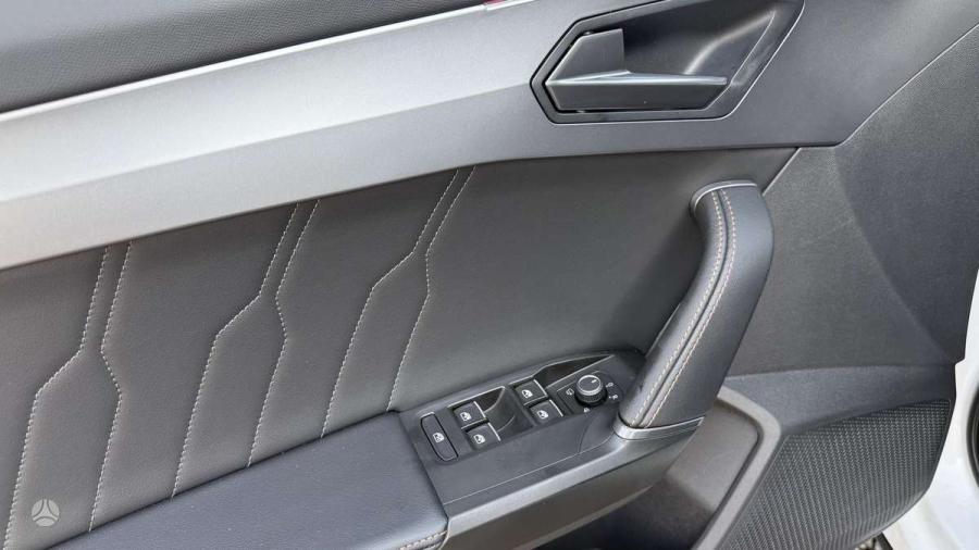 Белый Cupra Formentor 2023 в Вильнюс, объемом двигателя 1.50 л и пробегом 127 тыс. км за 19239 €, фото 25 на AUTOMOTO.COM.LV