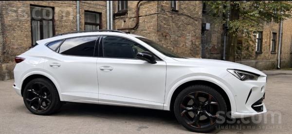 Cupra Formentor 2023 in Riga on AUTOMOTO.COM.LV White Cupra Formentor 2023 in Riga, with an engine capacity of 2.00 L and mileage of 50 thousand km for 29000 €, photo 4 on AUTOMOTO.COM.LV