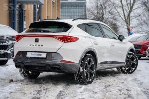 Белый Cupra Formentor 2024 в Рига, объемом двигателя 1.50 л и пробегом 36 тыс. км за 23990 €, фото 6 на AUTOMOTO.COM.LV