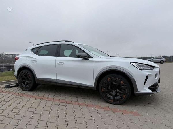 Balts Cupra Formentor 2022 Širvintos, ar dzinēja tilpumu 1.98 L un nobraukumu 73 tūkst. km par 23000 €, foto 5 vietnē AUTOMOTO.COM.LV