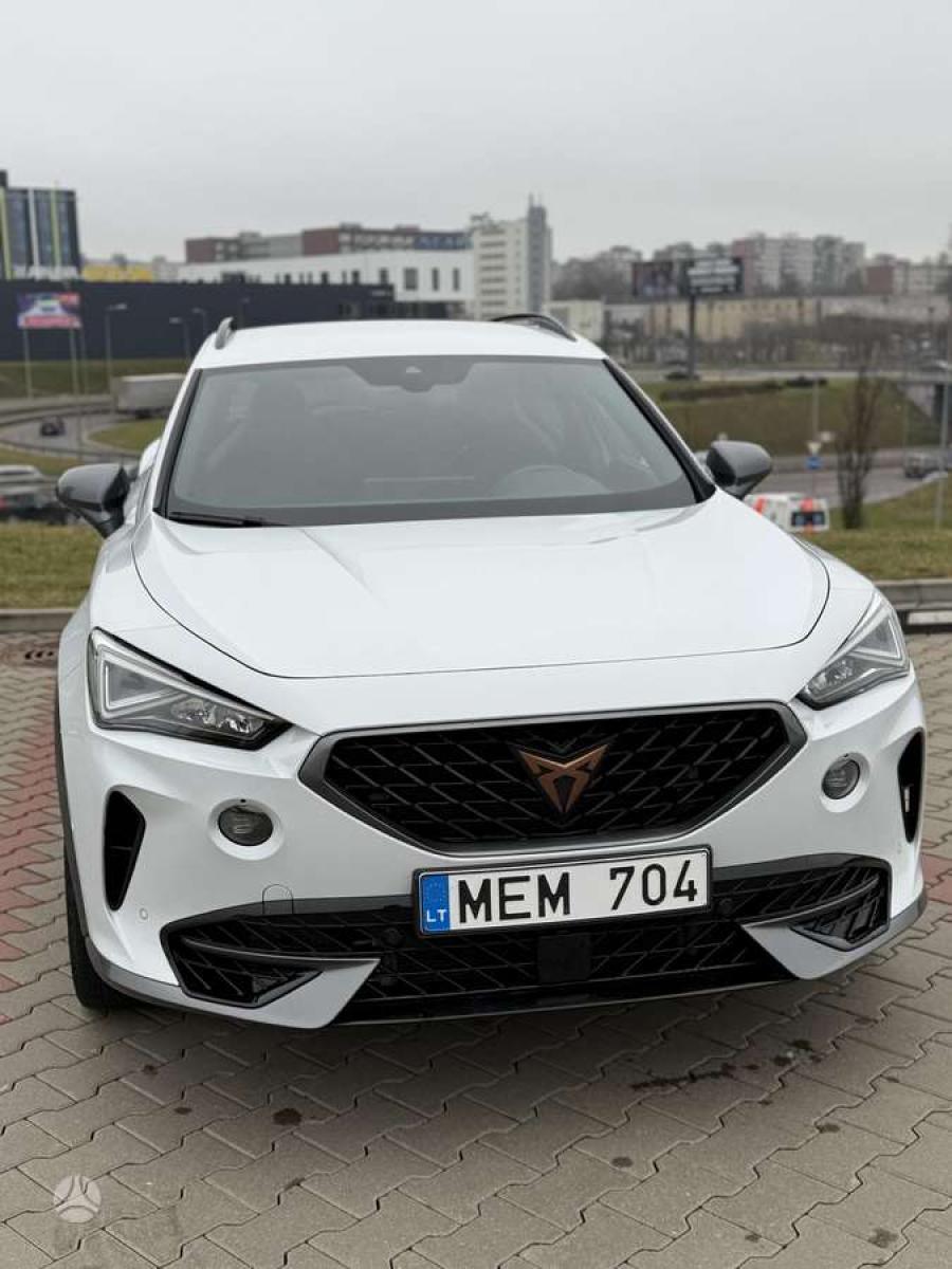 Balts Cupra Formentor 2022 Širvintos, ar dzinēja tilpumu 1.98 L un nobraukumu 73 tūkst. km par 23000 €, foto 7 vietnē AUTOMOTO.COM.LV