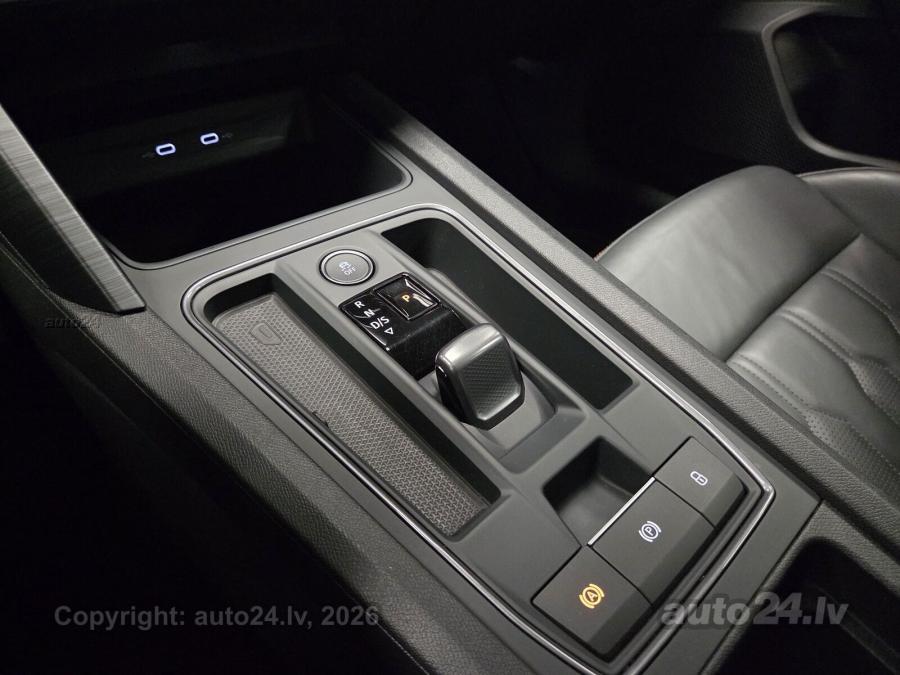 Белый Cupra Formentor 2022 в Таллин, объемом двигателя 2.00 л и пробегом 75 тыс. км за 28490 €, фото 12 на AUTOMOTO.COM.LV