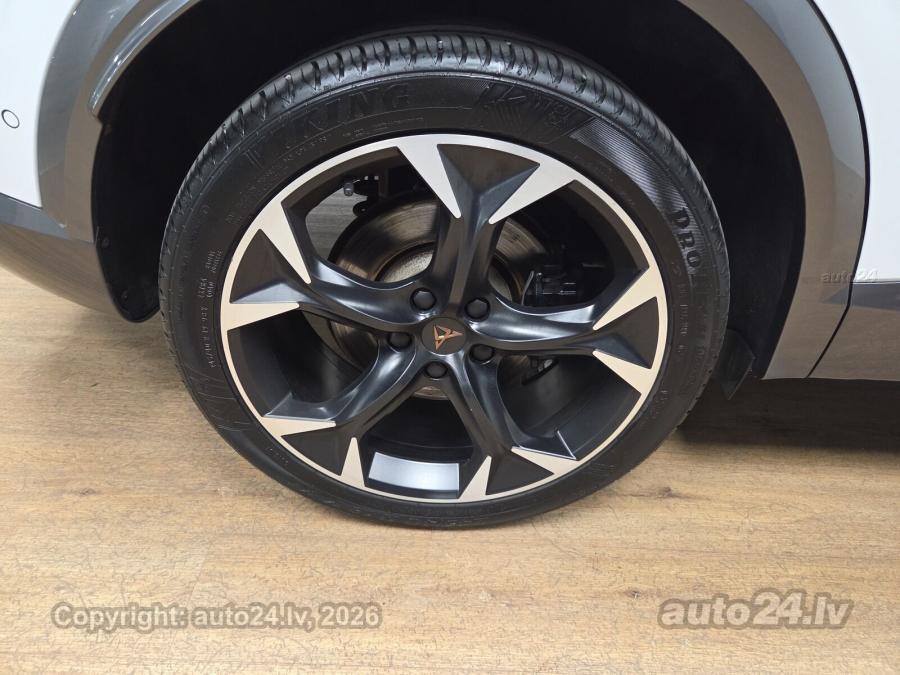 Белый Cupra Formentor 2022 в Таллин, объемом двигателя 2.00 л и пробегом 75 тыс. км за 28490 €, фото 23 на AUTOMOTO.COM.LV