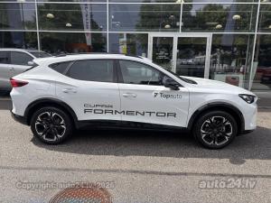 Белый Cupra Formentor 2026 в Тарту, объемом двигателя 1.50 л и пробегом 5 тыс. км за 34900 €, фото 7 на AUTOMOTO.COM.LV