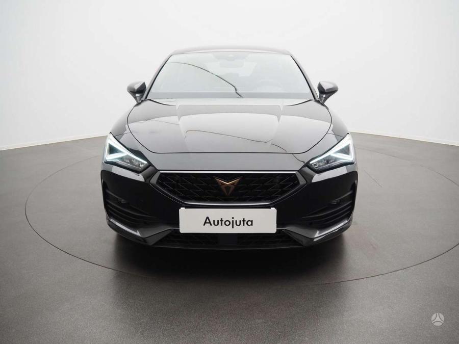Black Cupra Leon 2021 in Vilnius, with an engine capacity of 1.40 L and mileage of 26 thousand km for 22100 €, photo 3 on AUTOMOTO.COM.LV