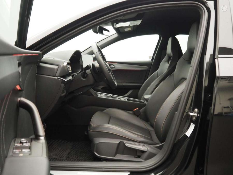 Black Cupra Leon 2021 in Vilnius, with an engine capacity of 1.40 L and mileage of 26 thousand km for 22100 €, photo 9 on AUTOMOTO.COM.LV