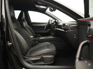 Black Cupra Leon 2021 in Vilnius, with an engine capacity of 1.40 L and mileage of 26 thousand km for 22100 €, photo 12 on AUTOMOTO.COM.LV