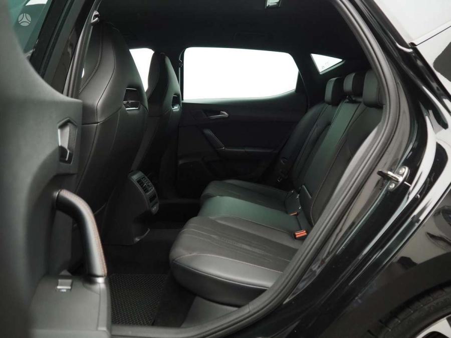 Black Cupra Leon 2021 in Vilnius, with an engine capacity of 1.40 L and mileage of 26 thousand km for 22100 €, photo 17 on AUTOMOTO.COM.LV