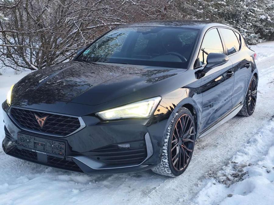 Черный Cupra Leon 2022 в Паневежис, объемом двигателя 1.98 л и пробегом 47 тыс. км за 25600 €, фото 5 на AUTOMOTO.COM.LV