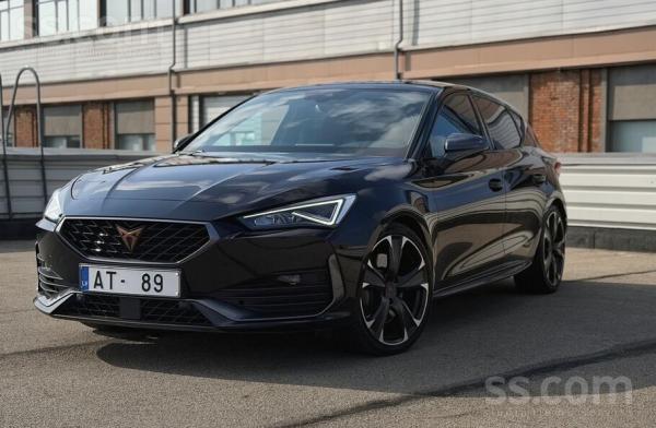 Black Cupra Leon 2022 in Riga, with an engine capacity of 2.00 L and mileage of 45 thousand km for 23900 €, photo 1 on AUTOMOTO.COM.LV